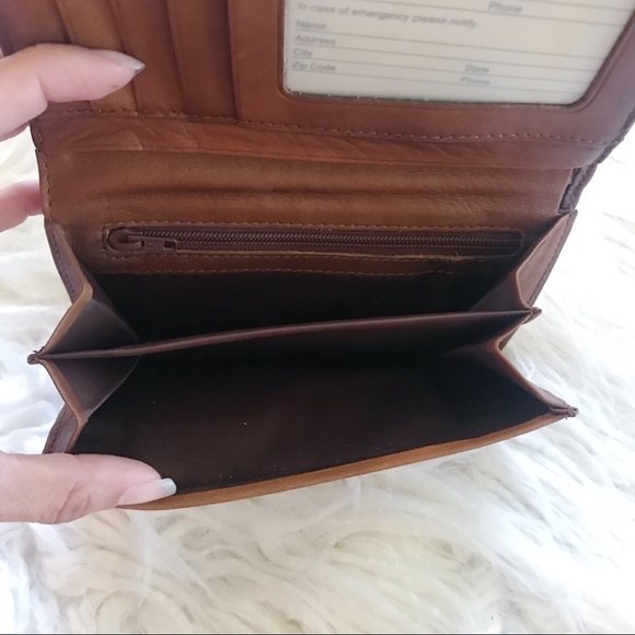 Tignanello | Bags | Vintage Leather Wallet | Poshmark